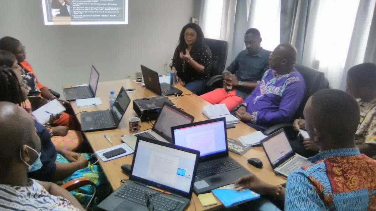 CSB trains Target employees on managerial skills. : Target Sarl